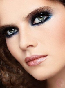 Step-by-step guide on how to Wear Party Makeup ⋆ Escarcha Models